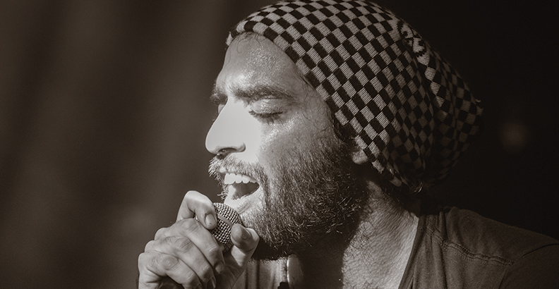 טונה בראש הנקרה